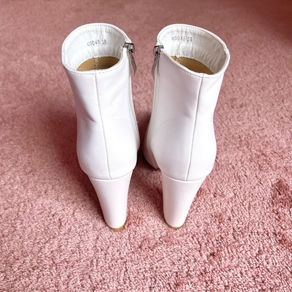 YesStyle | Shoes | Yesstyle White Faux Leather Chunky Ankle Boots ...